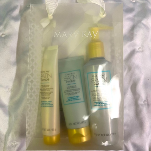 Mary Kay | Bath & Body | Mary Kay Satin Hands Pampering Set Fragrance ...